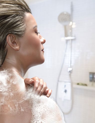 GNBD Soap and Bubbles Brushes with Shower Poses for Genesis 8 Female ...